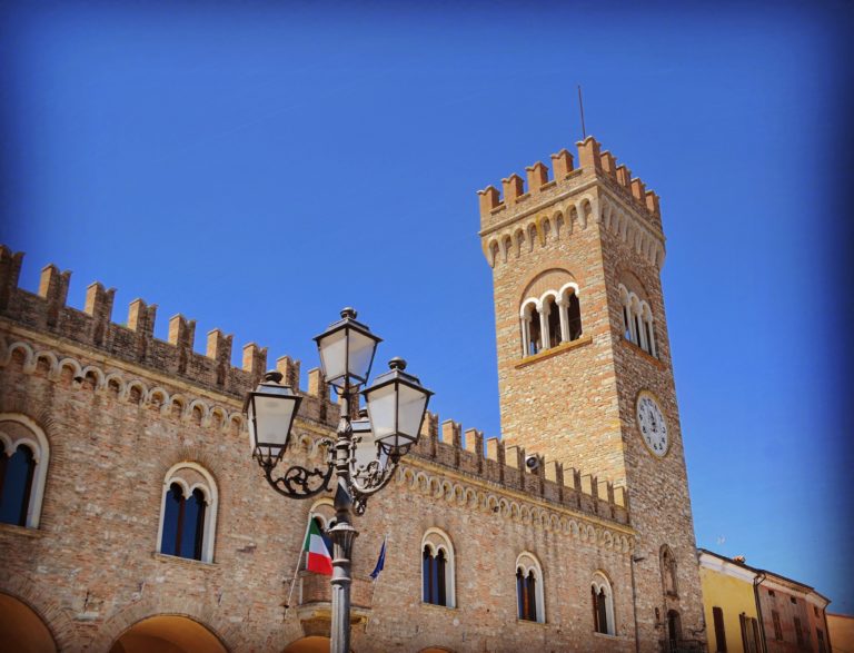 Cosa vedere a Bertinoro, itinerario a piedi in centro (con mappa)