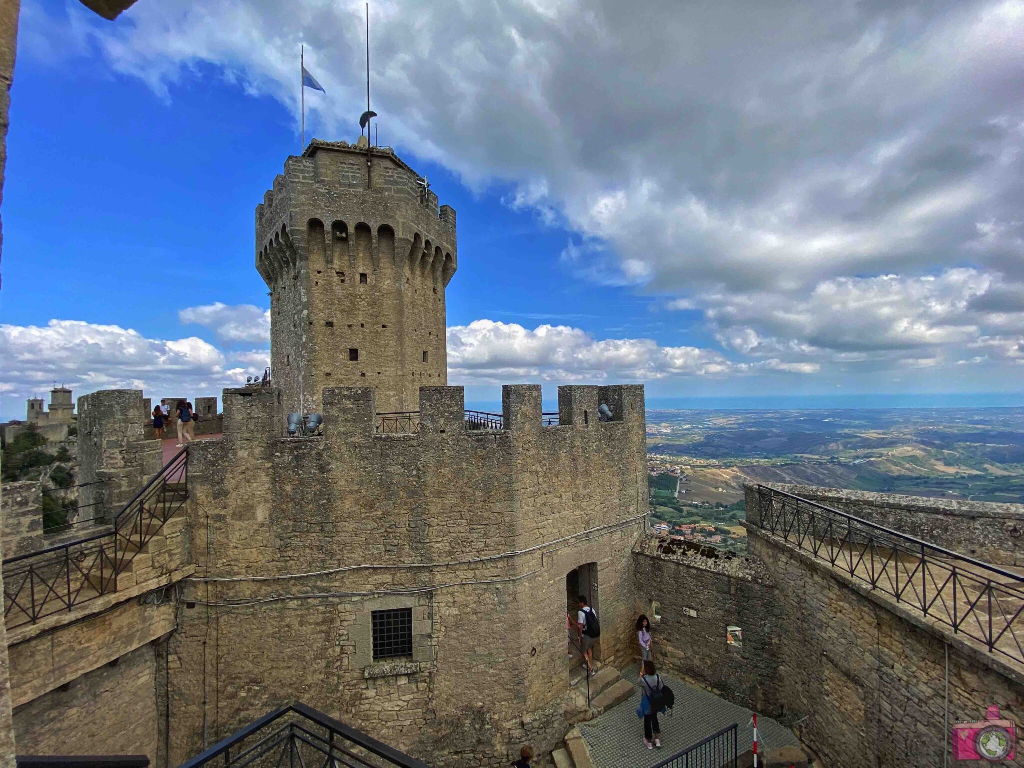 Visitare San Marino, itinerario a piedi: cosa vedere in un giorno