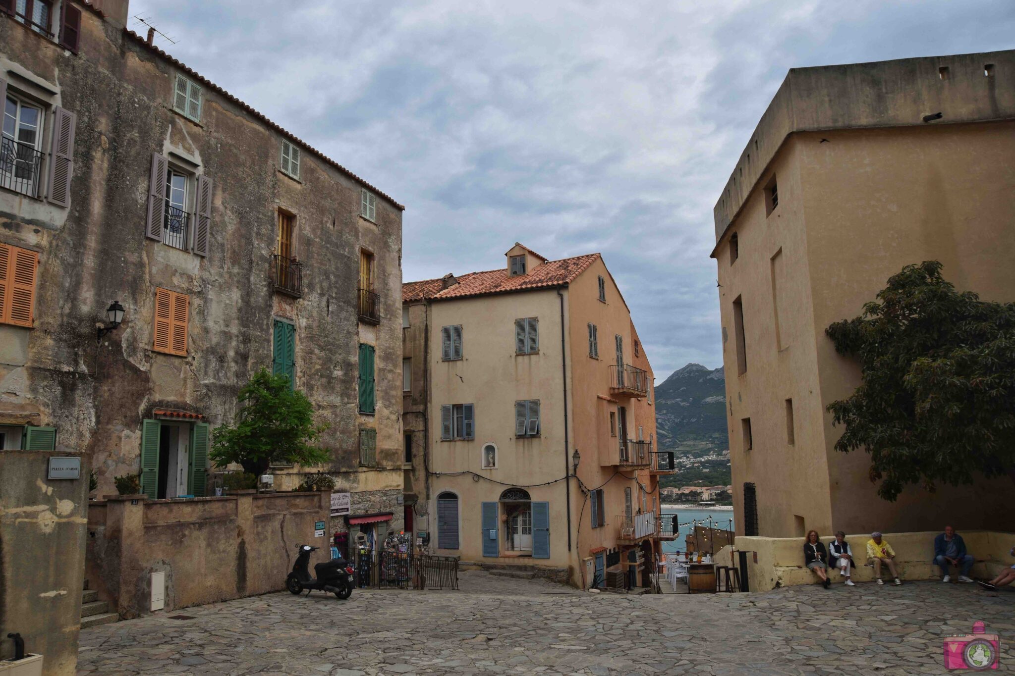 Visitare Calvi: cosa vedere in un giorno, dove dormire e mangiare